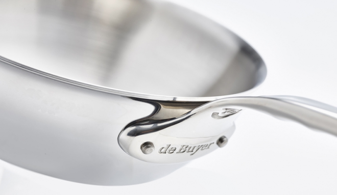 Avantages de l'inox en cuisine - Guide des matériaux en cuisine